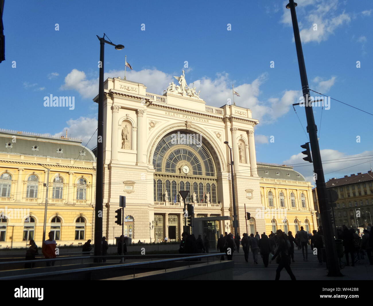 Keleti railway station hi-res stock photography and images - Alamy