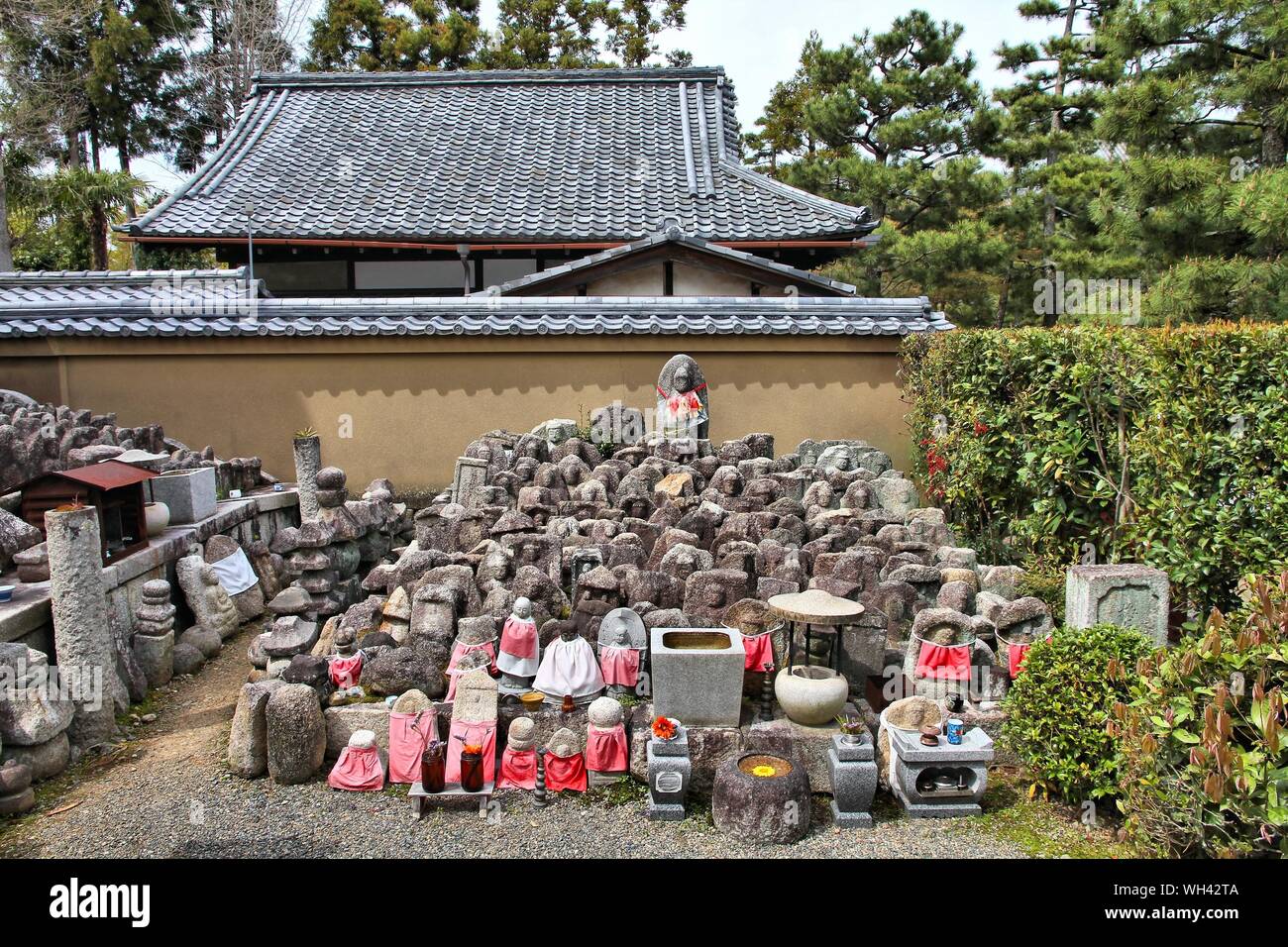 Kyoto, Japan - small jizo statues at famous Daitokuji (Daitoku-ji ...