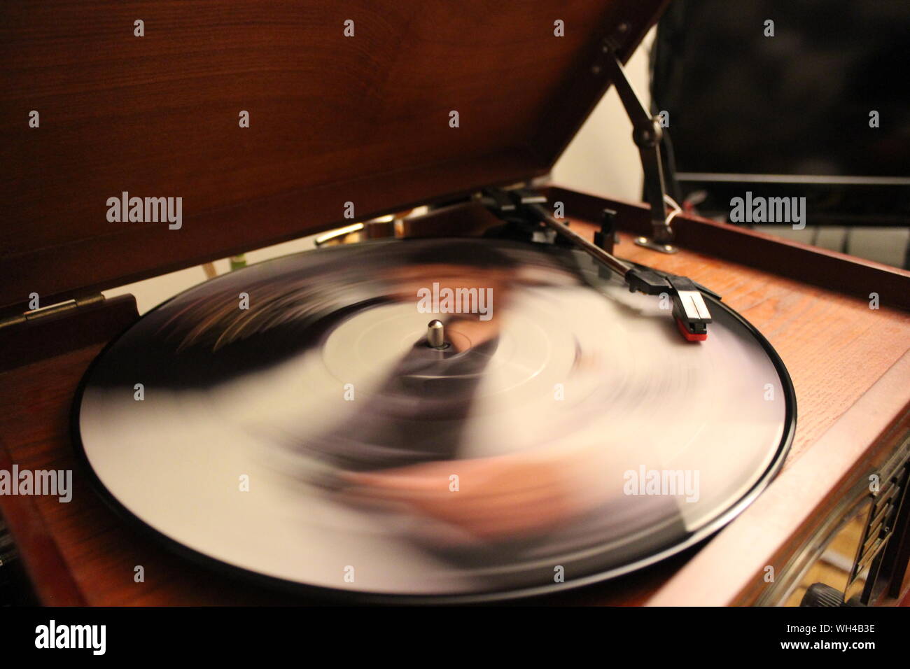 Spinning music hi-res stock photography and images - Alamy