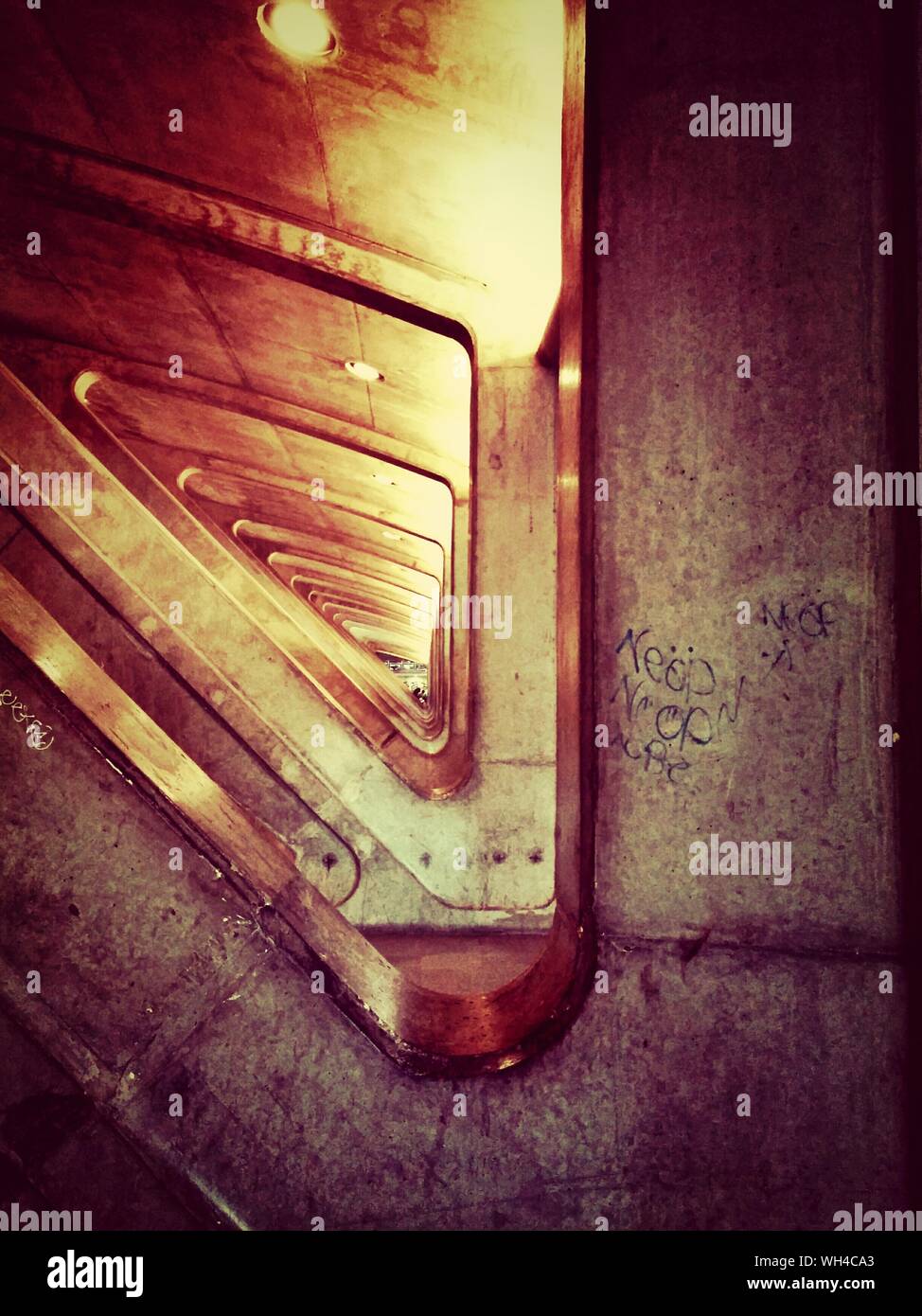 Graffiti bridge hi-res stock photography and images - Alamy