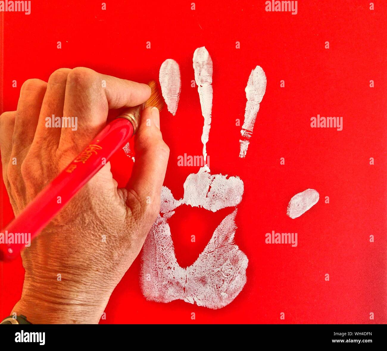 Cleaning up paint hi-res stock photography and images - Alamy