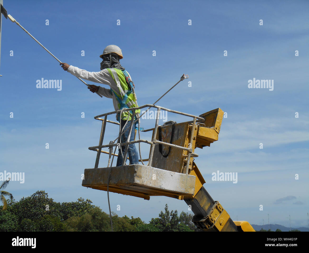 Person On Cherry Picker High Resolution Stock Photography and Images ...