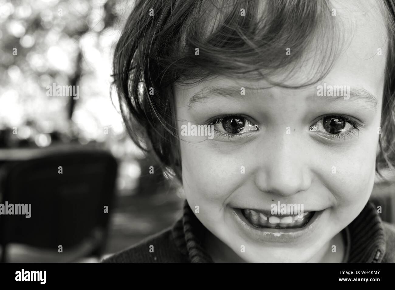 Crying human face hi-res stock photography and images - Alamy