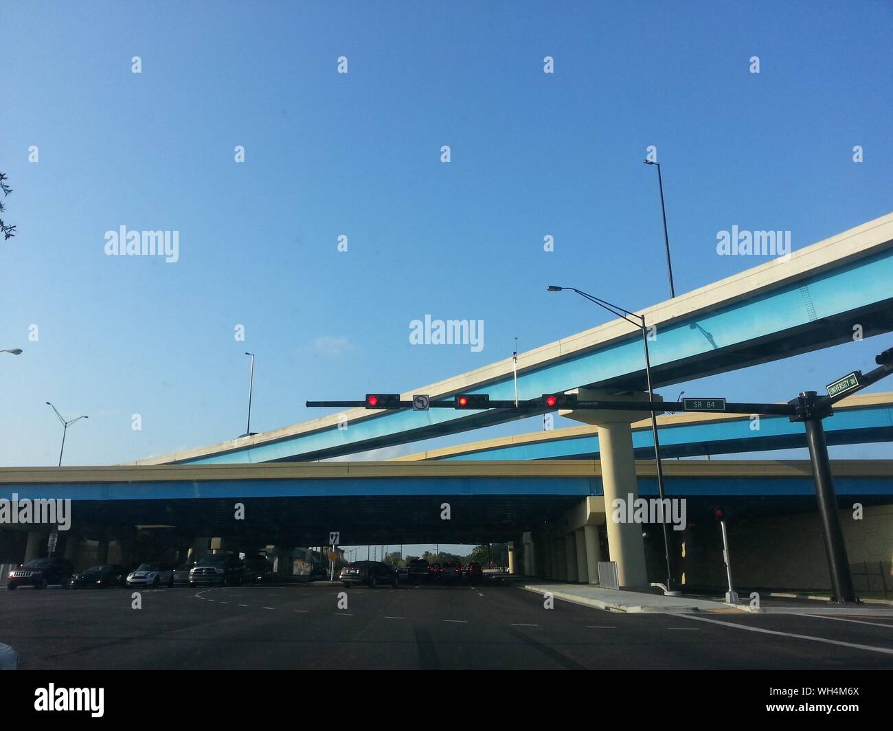 Highway overpasses hi-res stock photography and images - Alamy