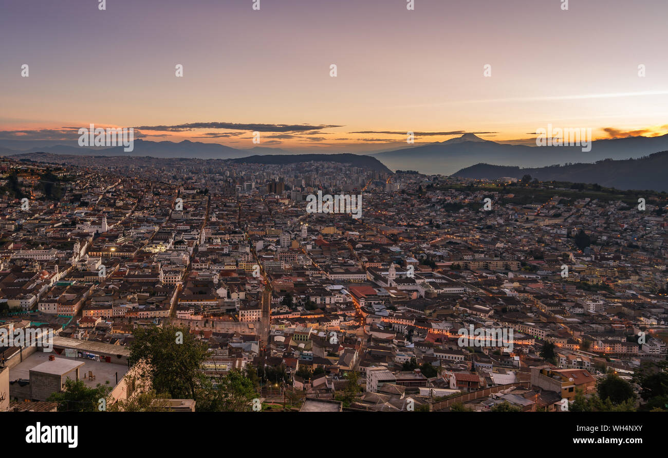 Aerial view quito hi-res stock photography and images - Alamy