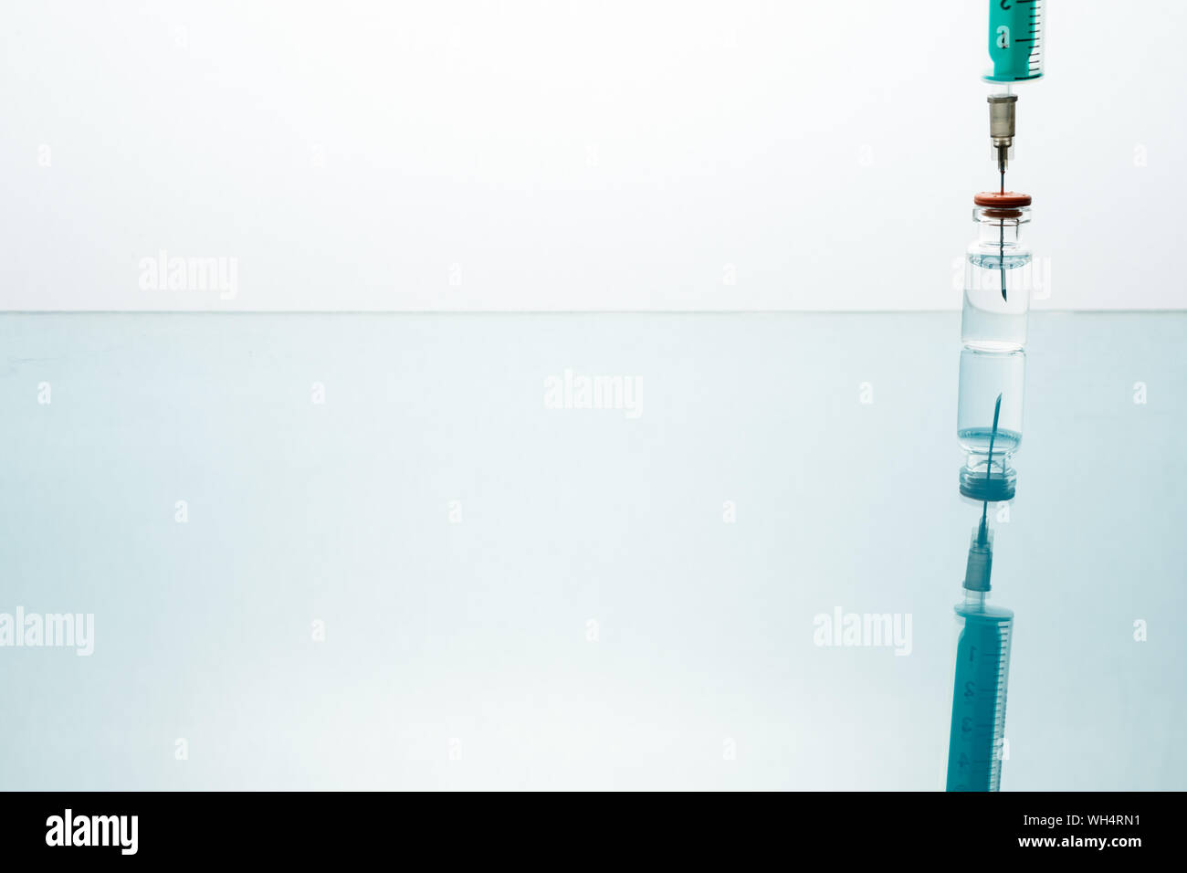 Medication drug needle syringe drug Stock Photo - Alamy