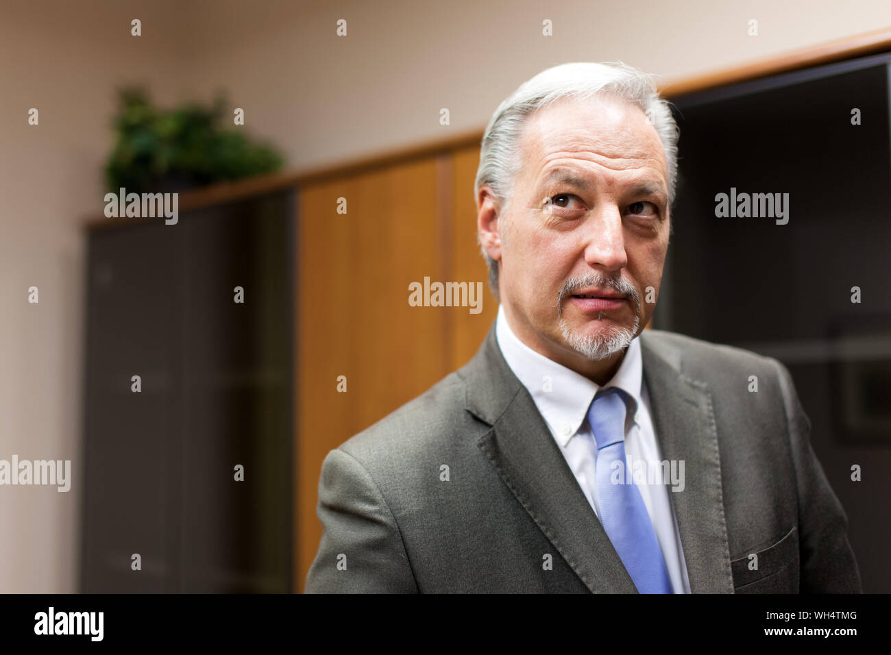 Answer ceo hi-res stock photography and images - Alamy
