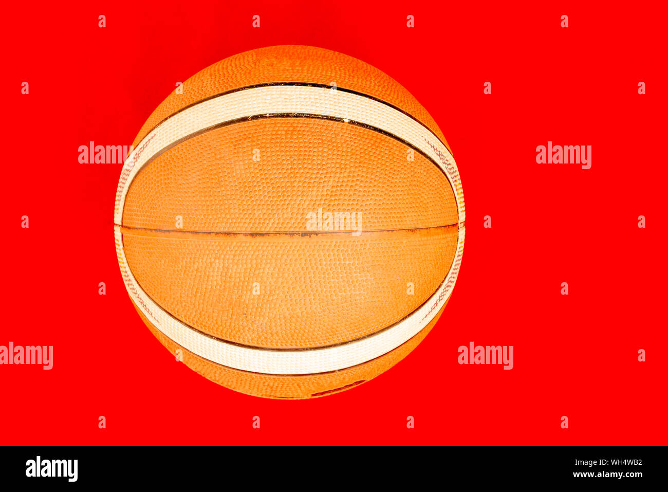 Old basket ball hi-res stock photography and images - Alamy