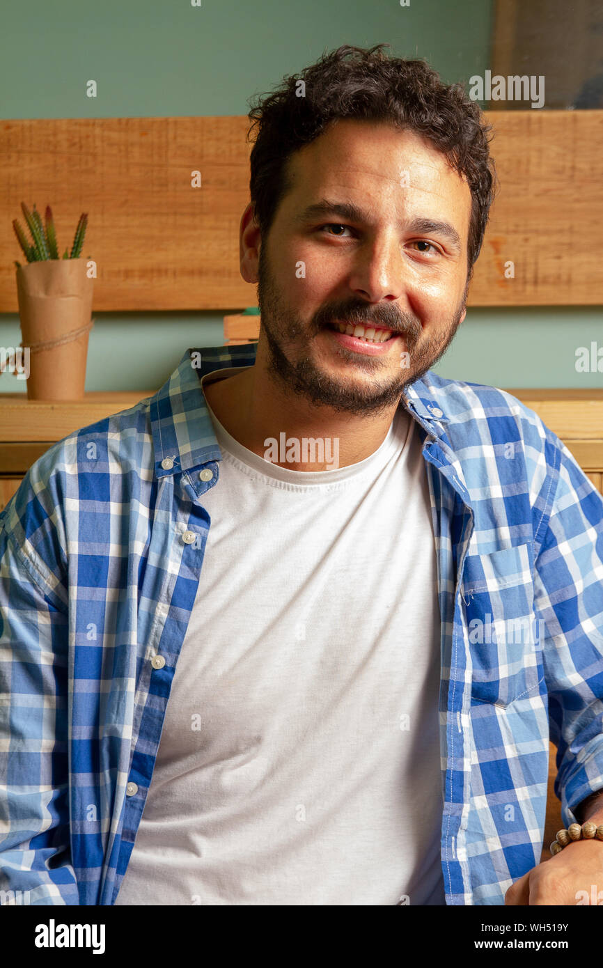 Portrait young actor studio hollywood style Stock Photo - Alamy