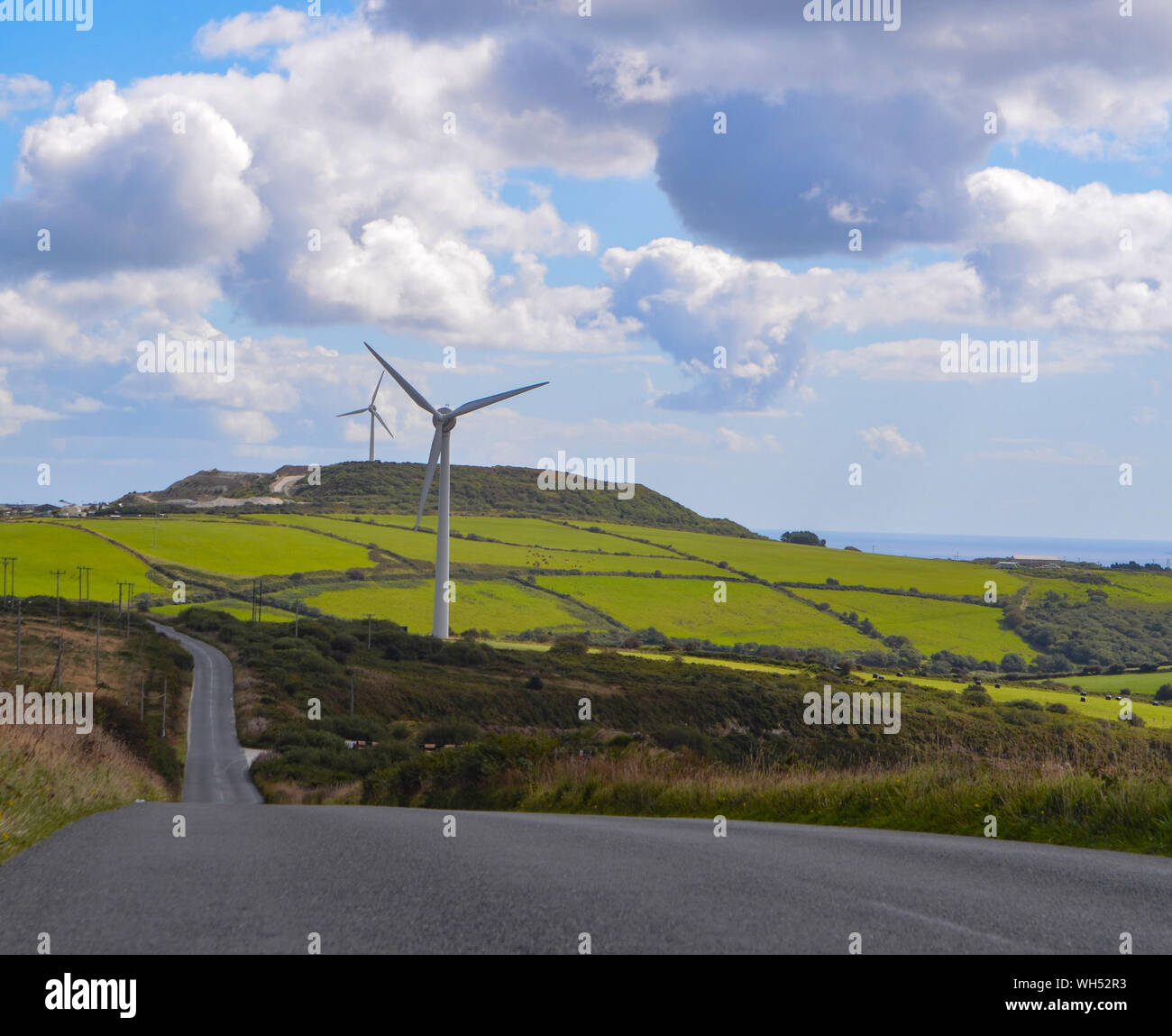 Wind turbines in cornwall hi-res stock photography and images - Alamy