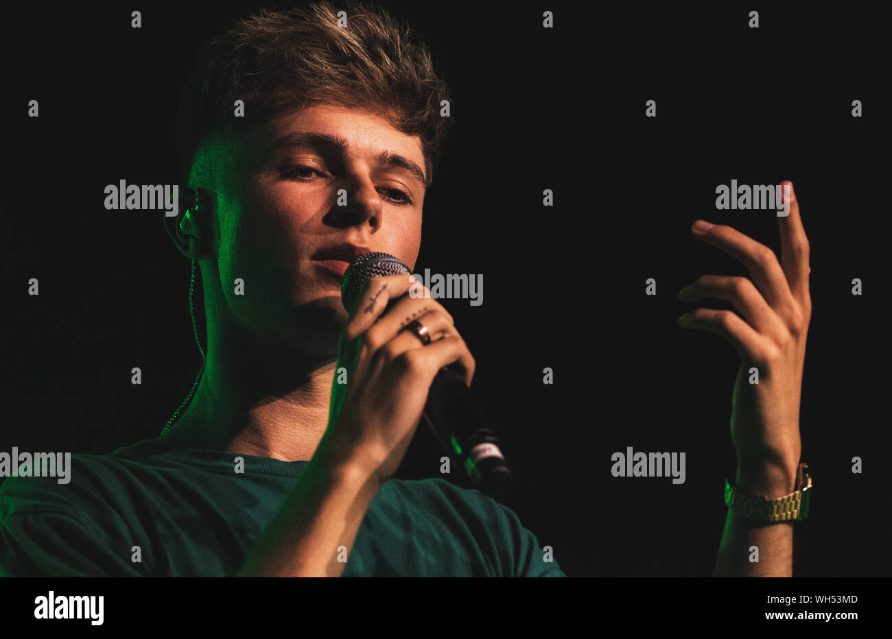 Hrvy harvey leigh cantwell hi-res stock photography and images - Alamy