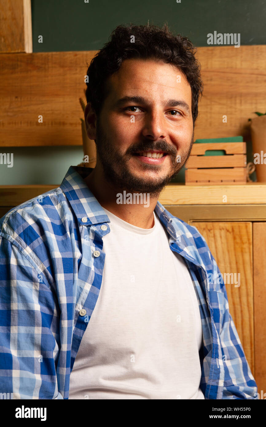 Portrait young actor studio hollywood style Stock Photo - Alamy