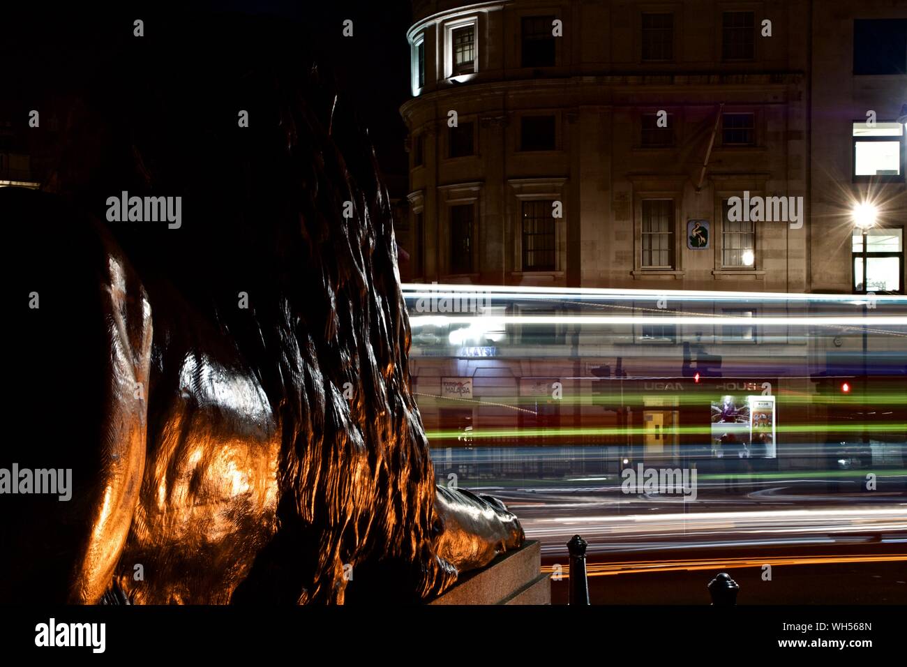 Bus night light hi-res stock photography and images - Alamy