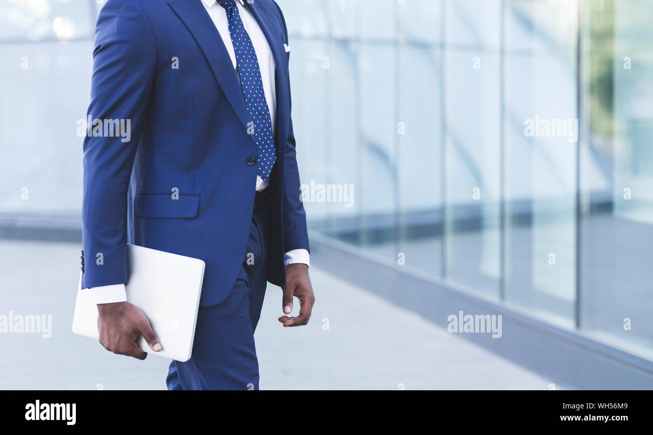 Guy carrying hi-res stock photography and images - Alamy