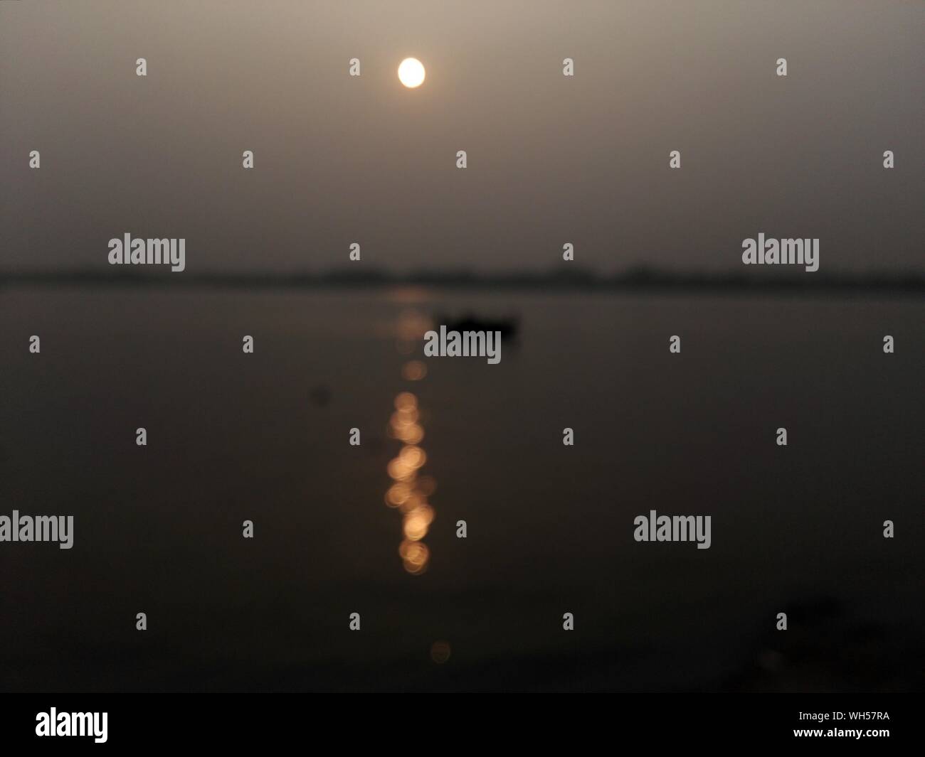 The ganges river at sunset hi-res stock photography and images - Alamy