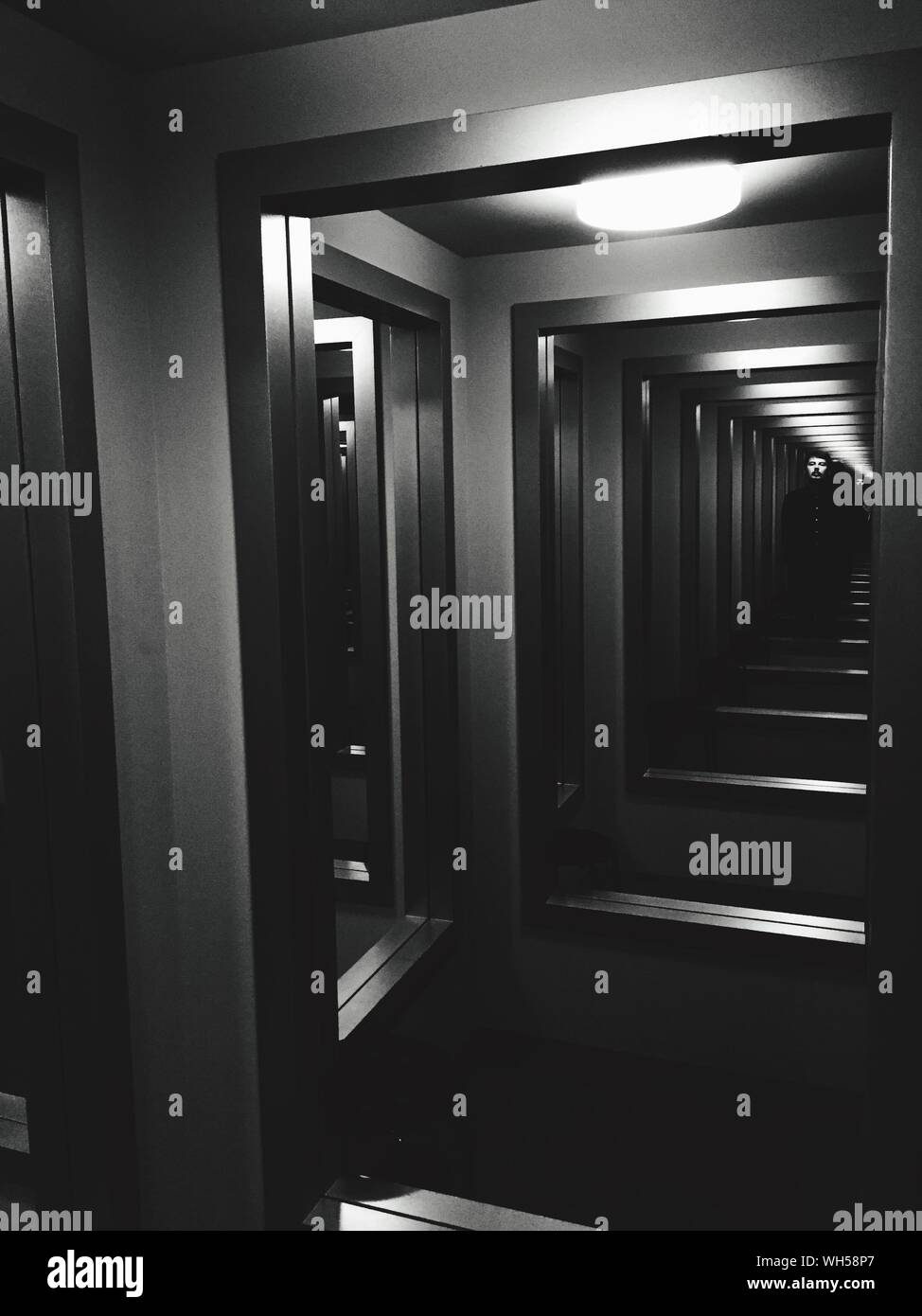 Reflection room hi-res stock photography and images - Alamy