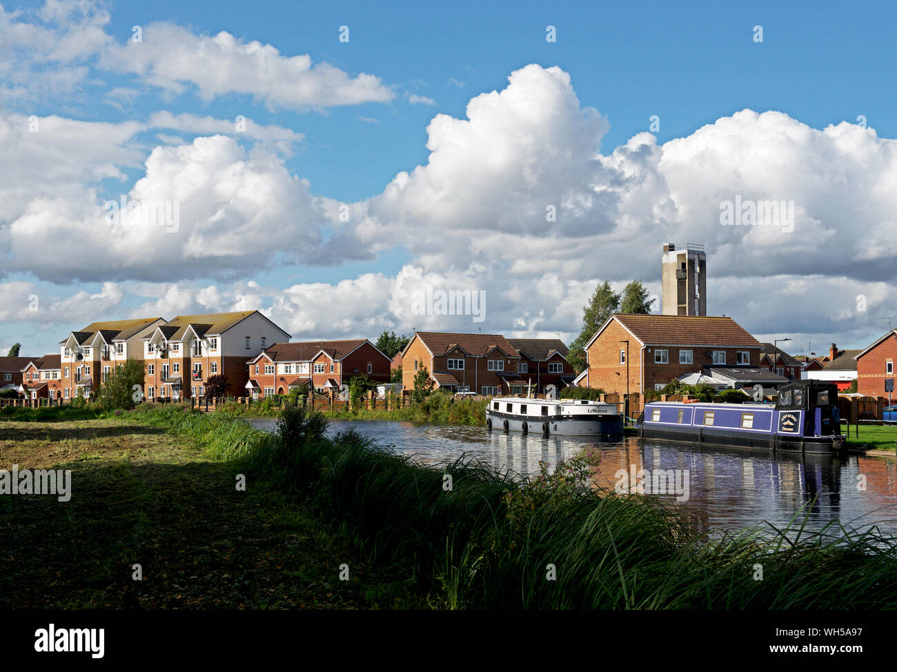 Stainforth keadby canal hi-res stock photography and images - Alamy