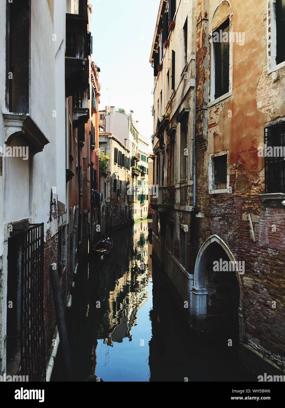 Old town canal hi-res stock photography and images - Alamy