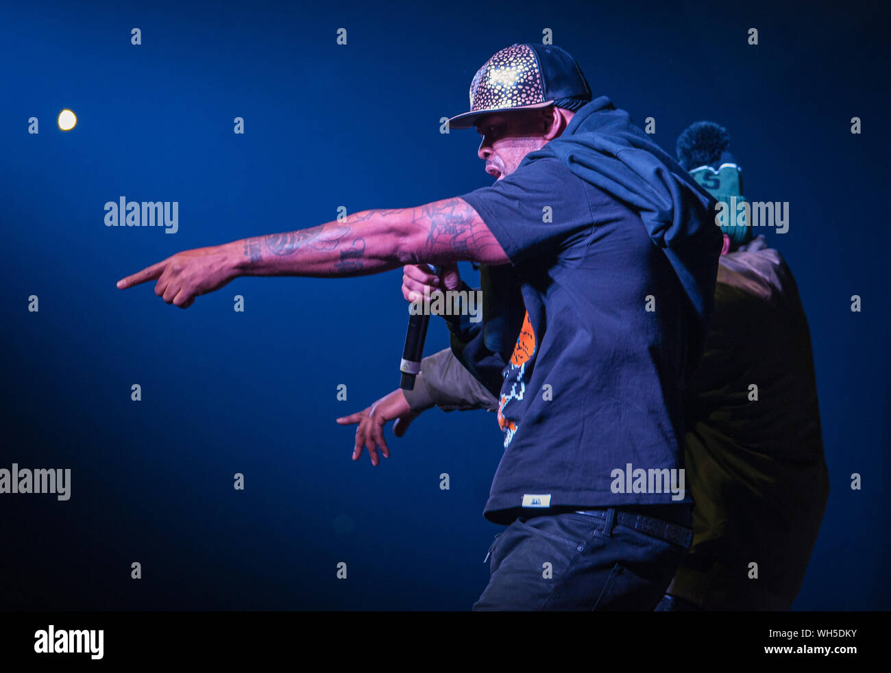 Wu tang clan rap group hi-res stock photography and images - Alamy