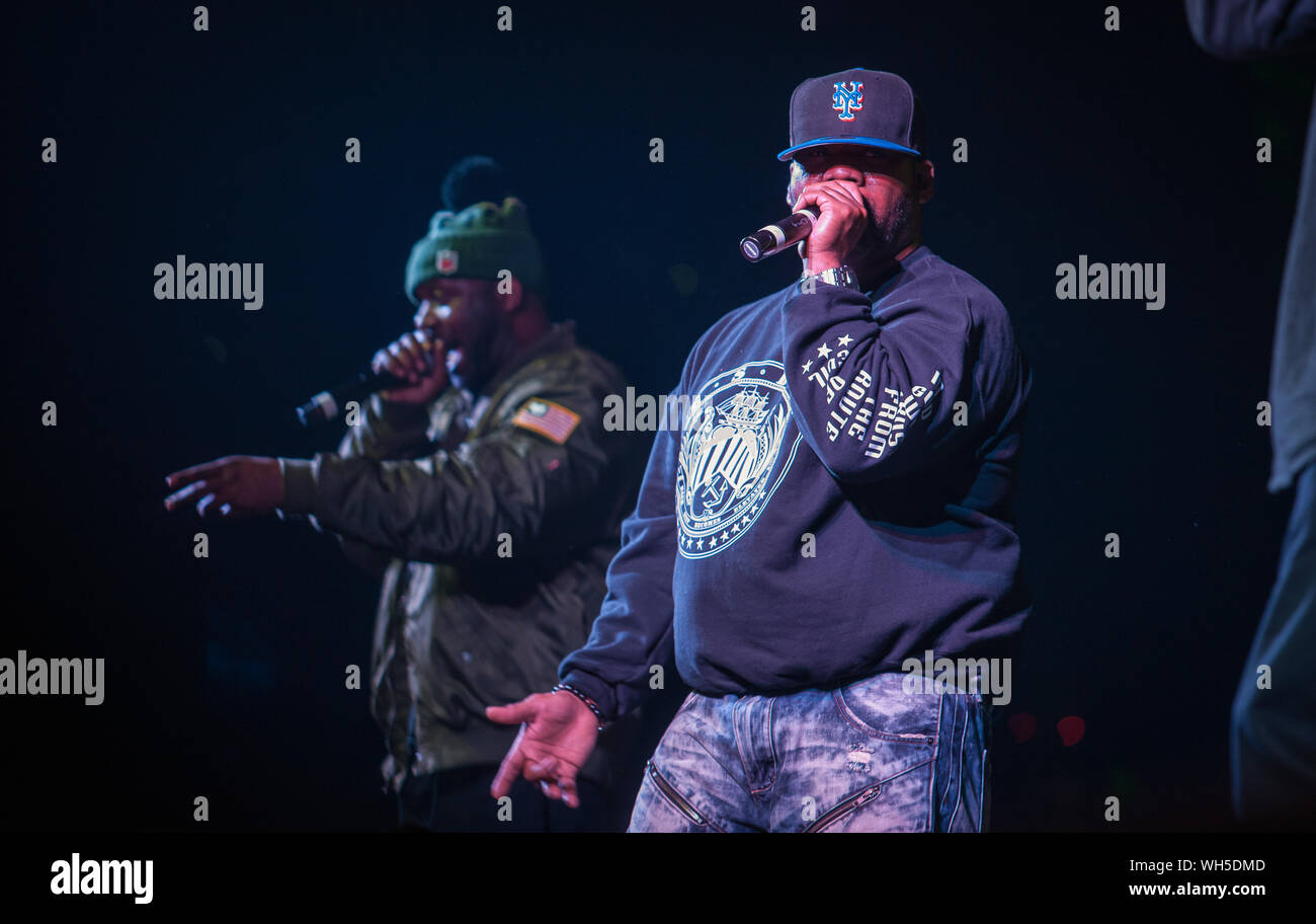 Wu tang clan rap group hi-res stock photography and images - Alamy