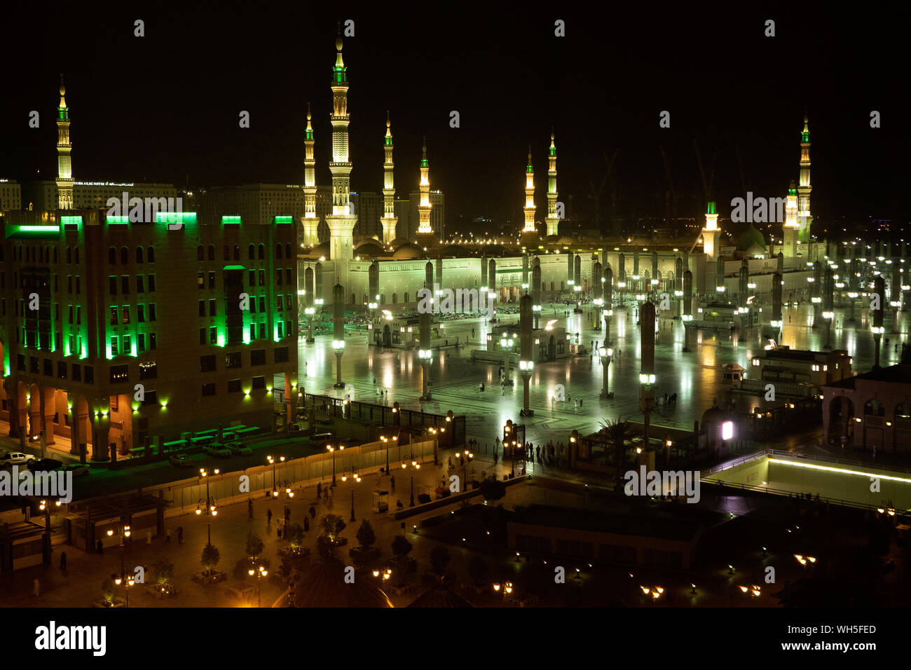 Al masjid an nabawi pattern hi-res stock photography and images - Alamy