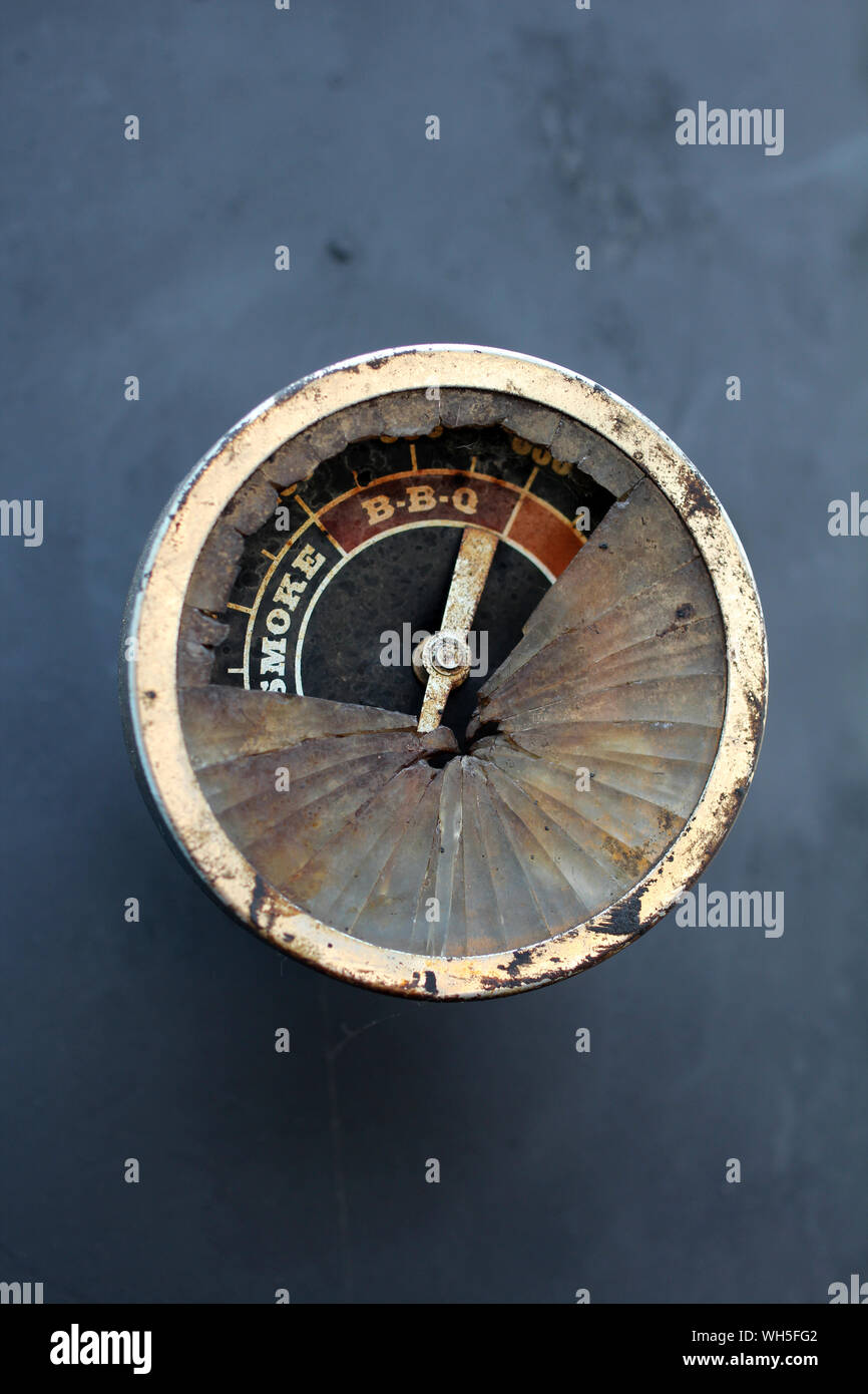 Broken equipment hi-res stock photography and images - Alamy