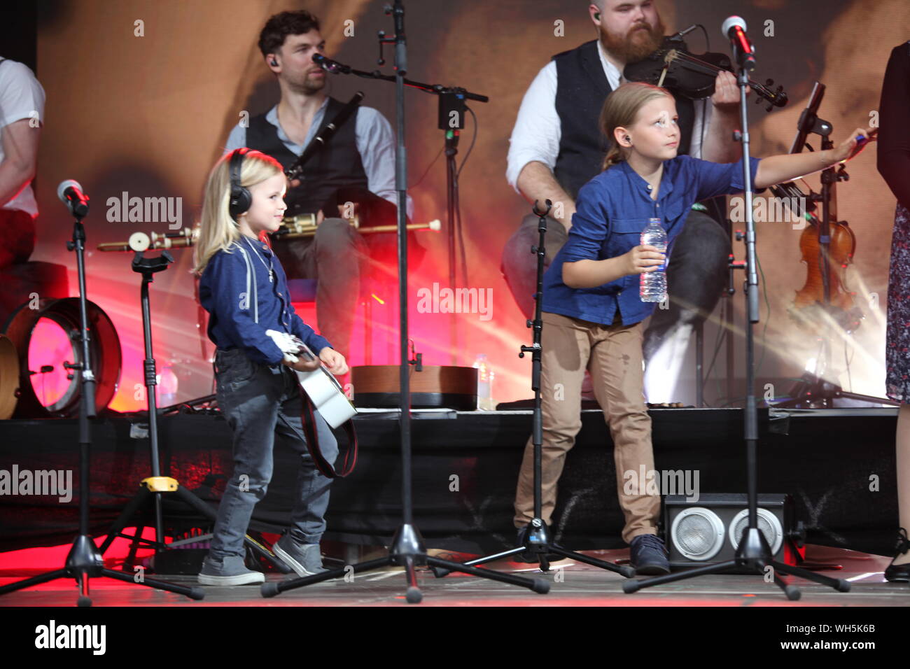 Angelo Kelly & Family live im Konzert in der Landskron Kulturbrauerei ...