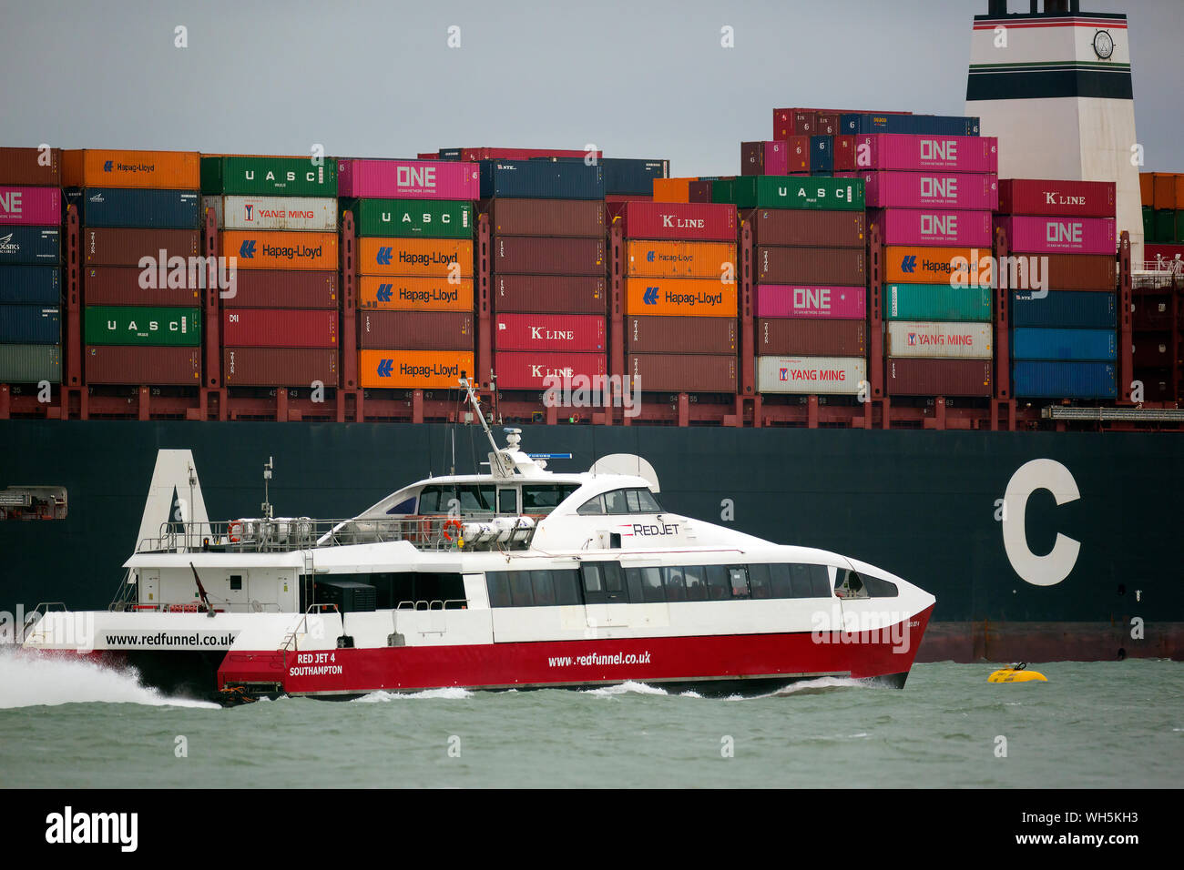 Red Jet 4, Red Funnel,fast,passenger,ferry,Cowes,Southampton,Container ...