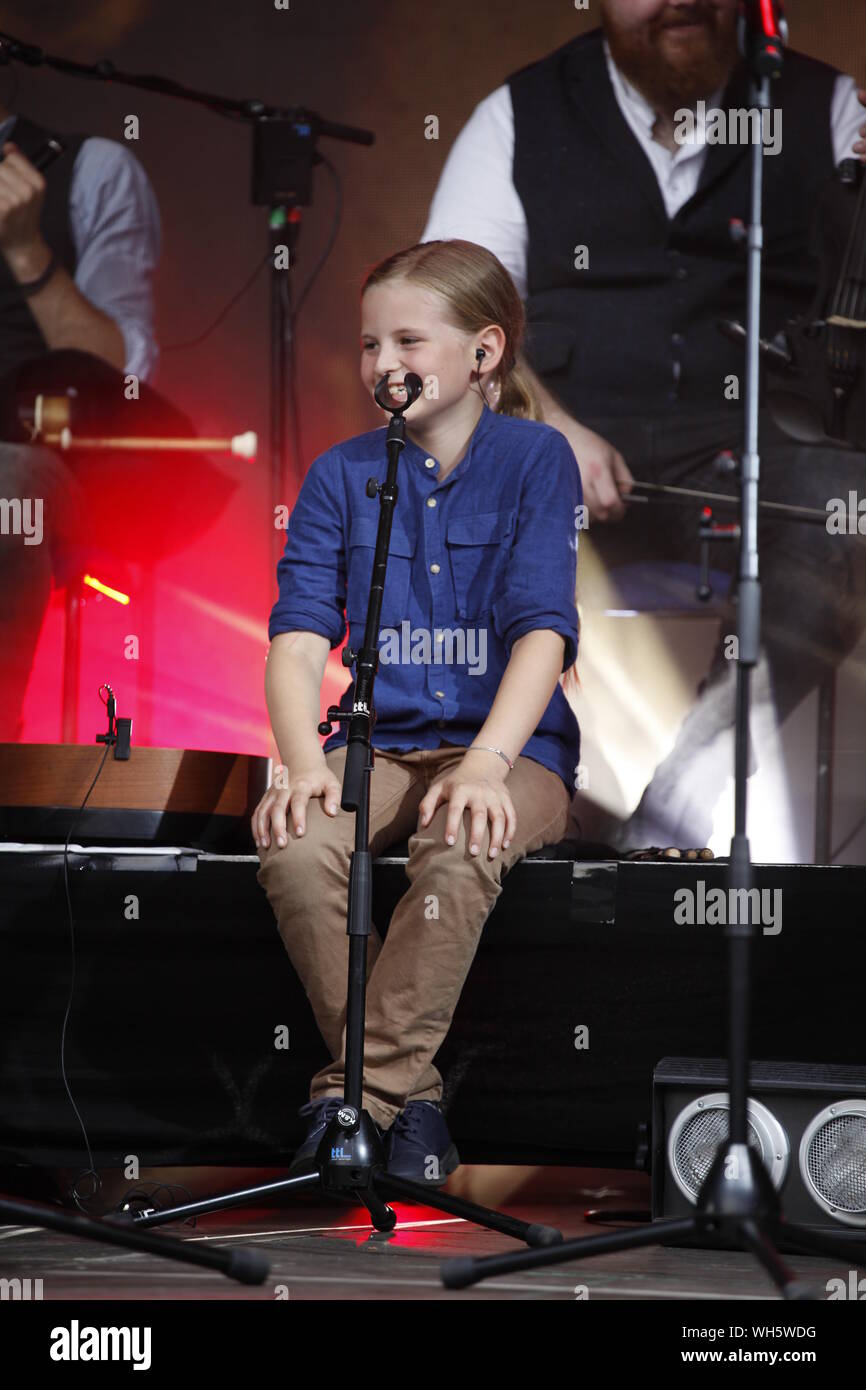 Angelo Kelly & Family live im Konzert in der Landskron Kulturbrauerei ...