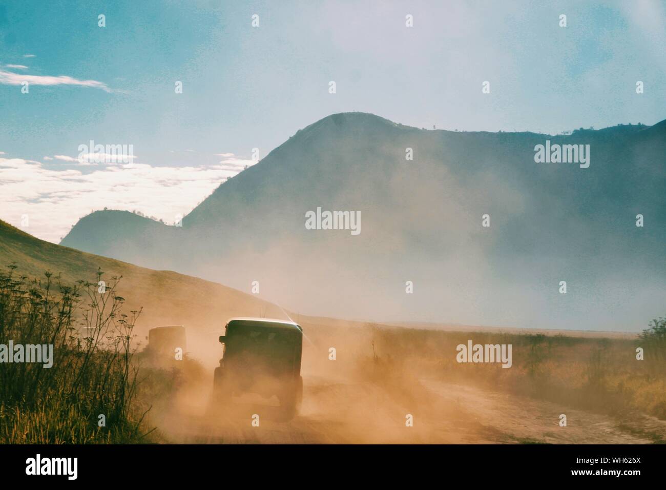 Dusty off road vehicle hi-res stock photography and images - Alamy