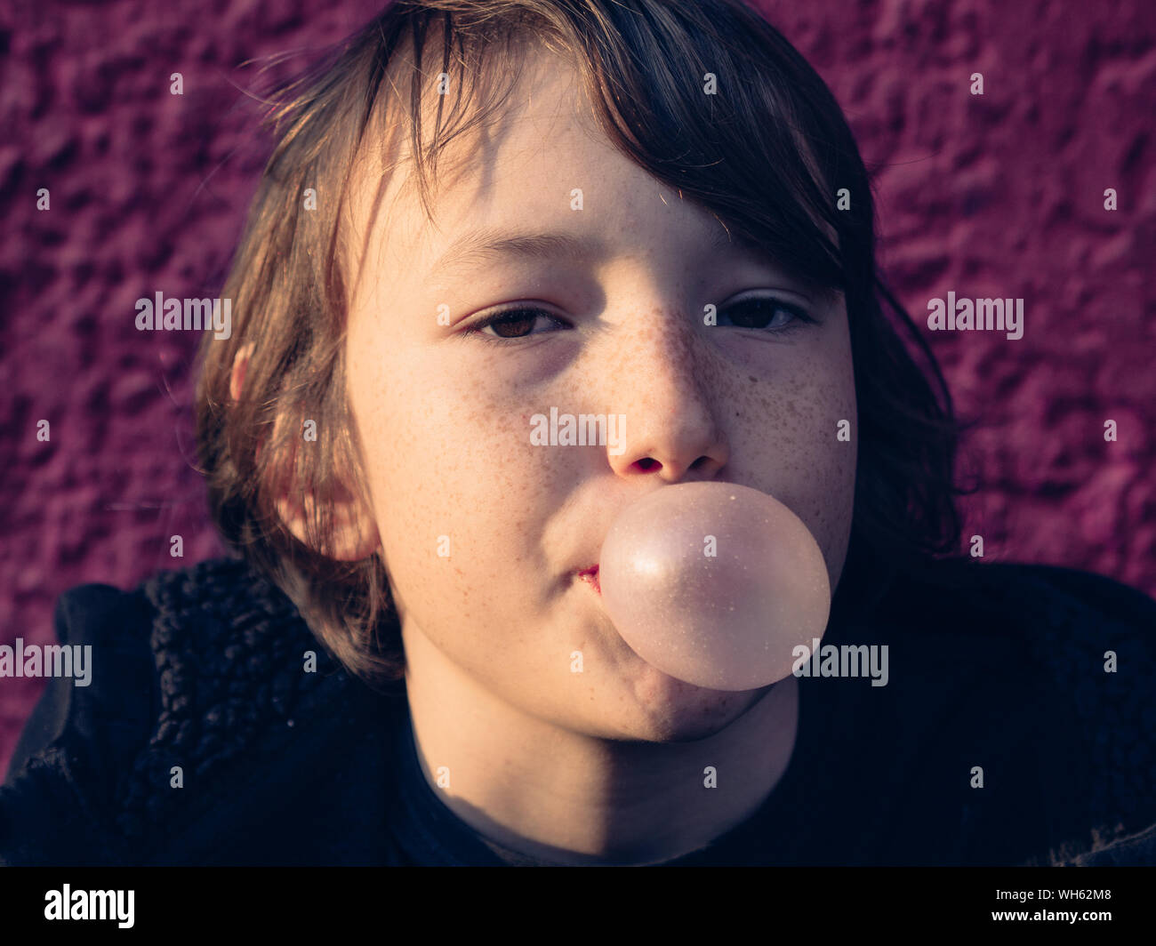 Child chewing gum hi-res stock photography and images - Alamy