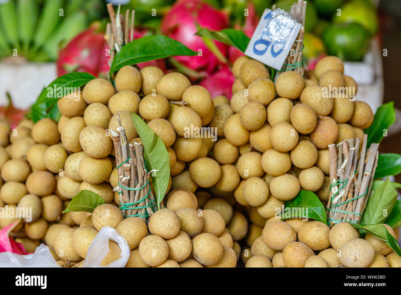 Dragon eye fruit hi-res stock photography and images - Alamy