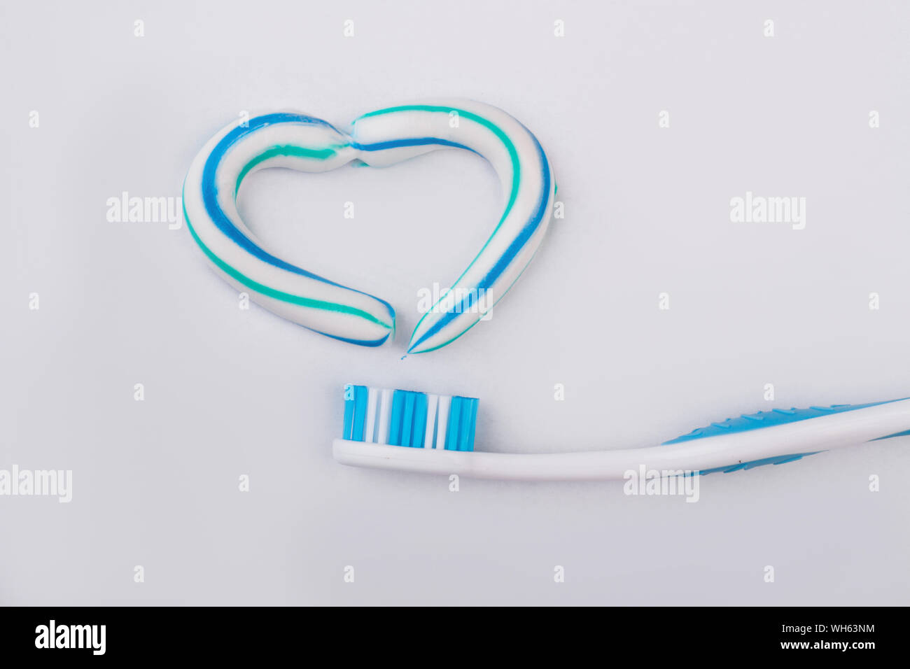 Toothpaste heart hi-res stock photography and images - Alamy