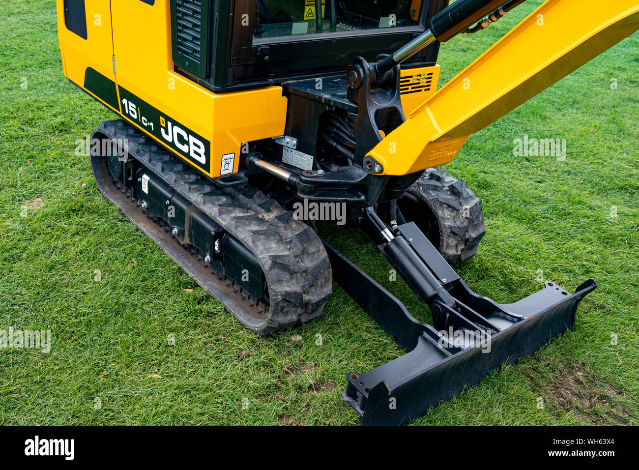 Diggers Bulldozers and Excavators at Chatsworth House Country Fair 2019 ...