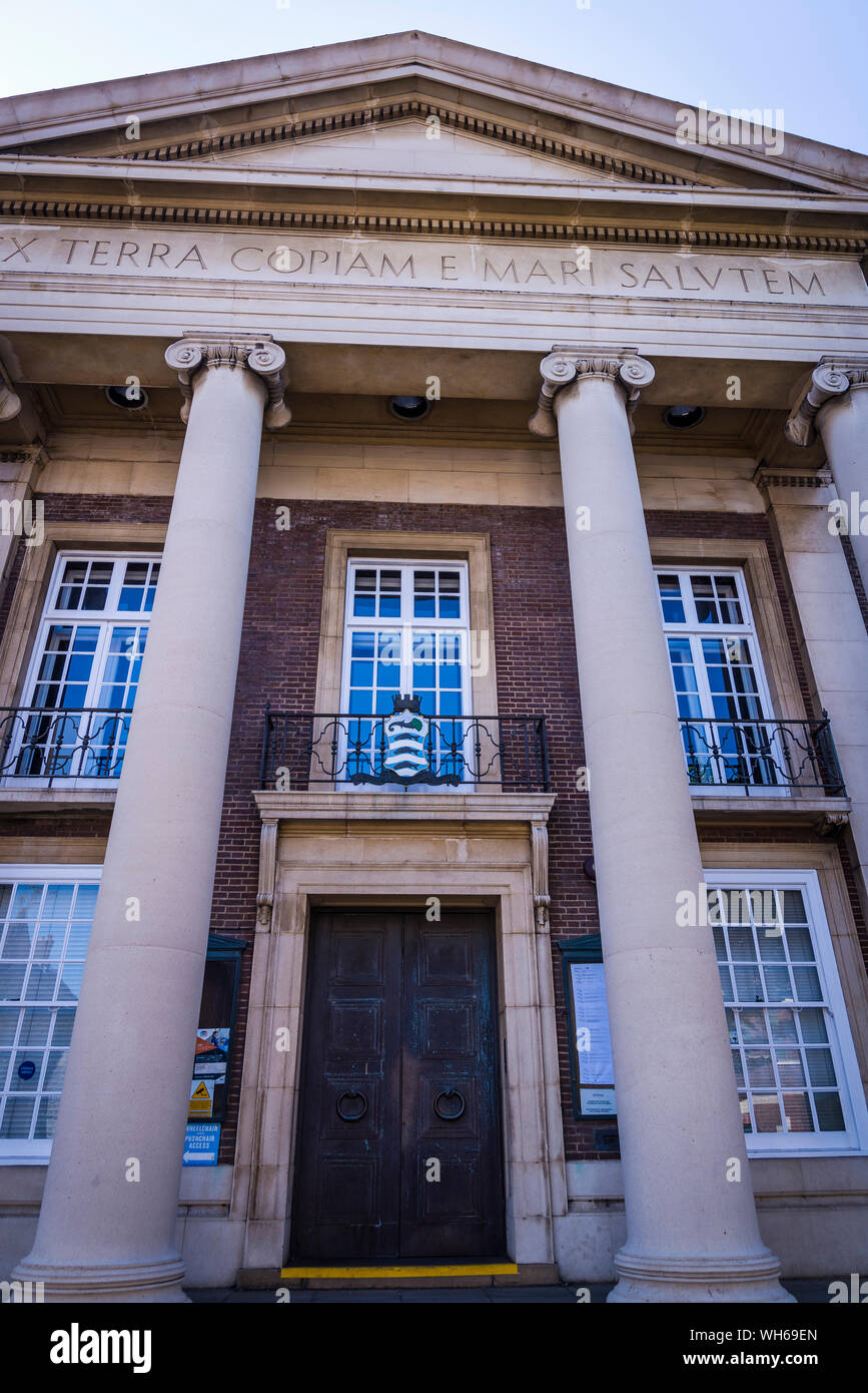 Worthing town hall hi-res stock photography and images - Alamy