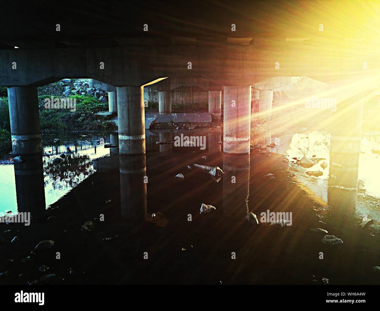 Sunbeam on the water hi-res stock photography and images - Alamy