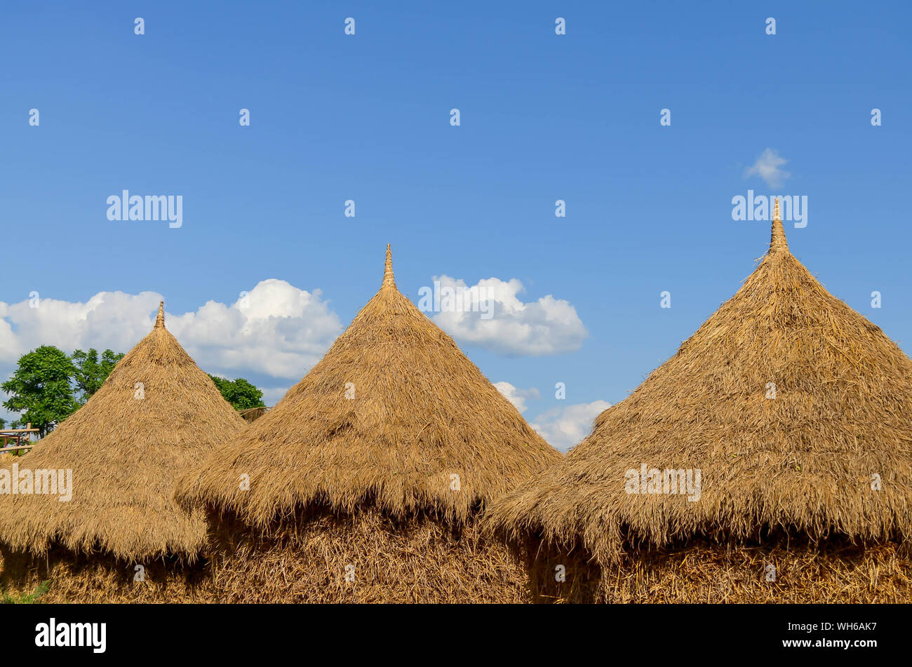 Roof huts hi-res stock photography and images - Alamy