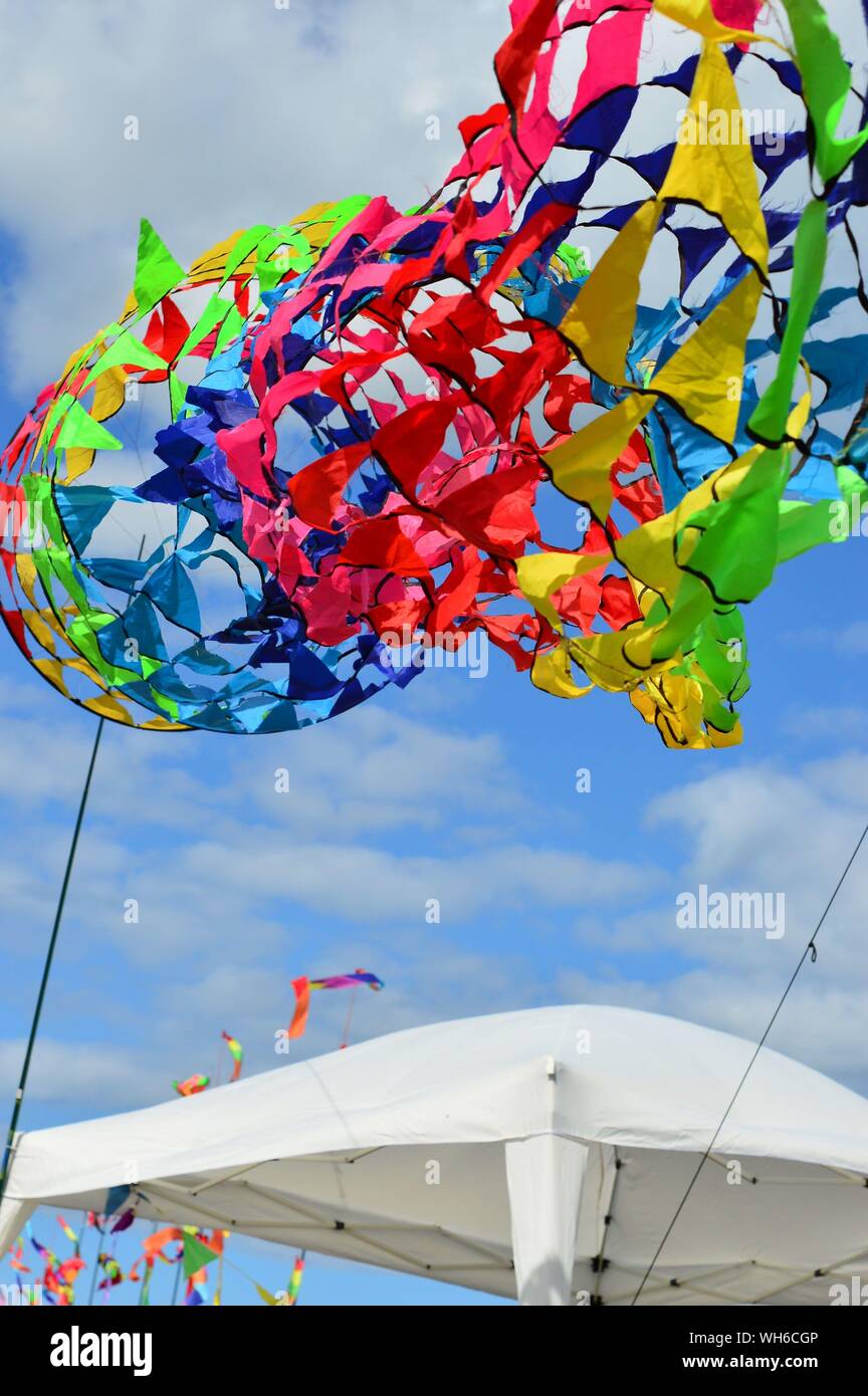 Ribbons on poles hi-res stock photography and images - Alamy