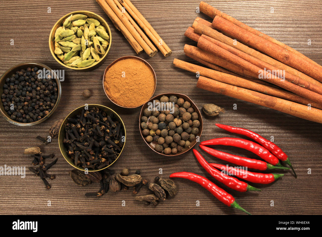Whole garam masala hi-res stock photography and images - Alamy