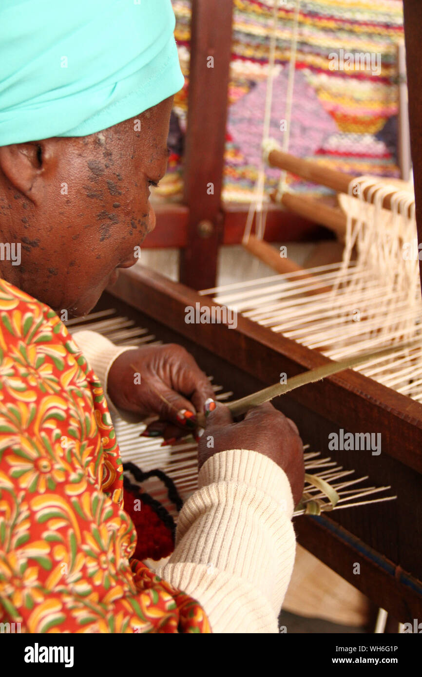Woman working at the loom hi-res stock photography and images - Alamy