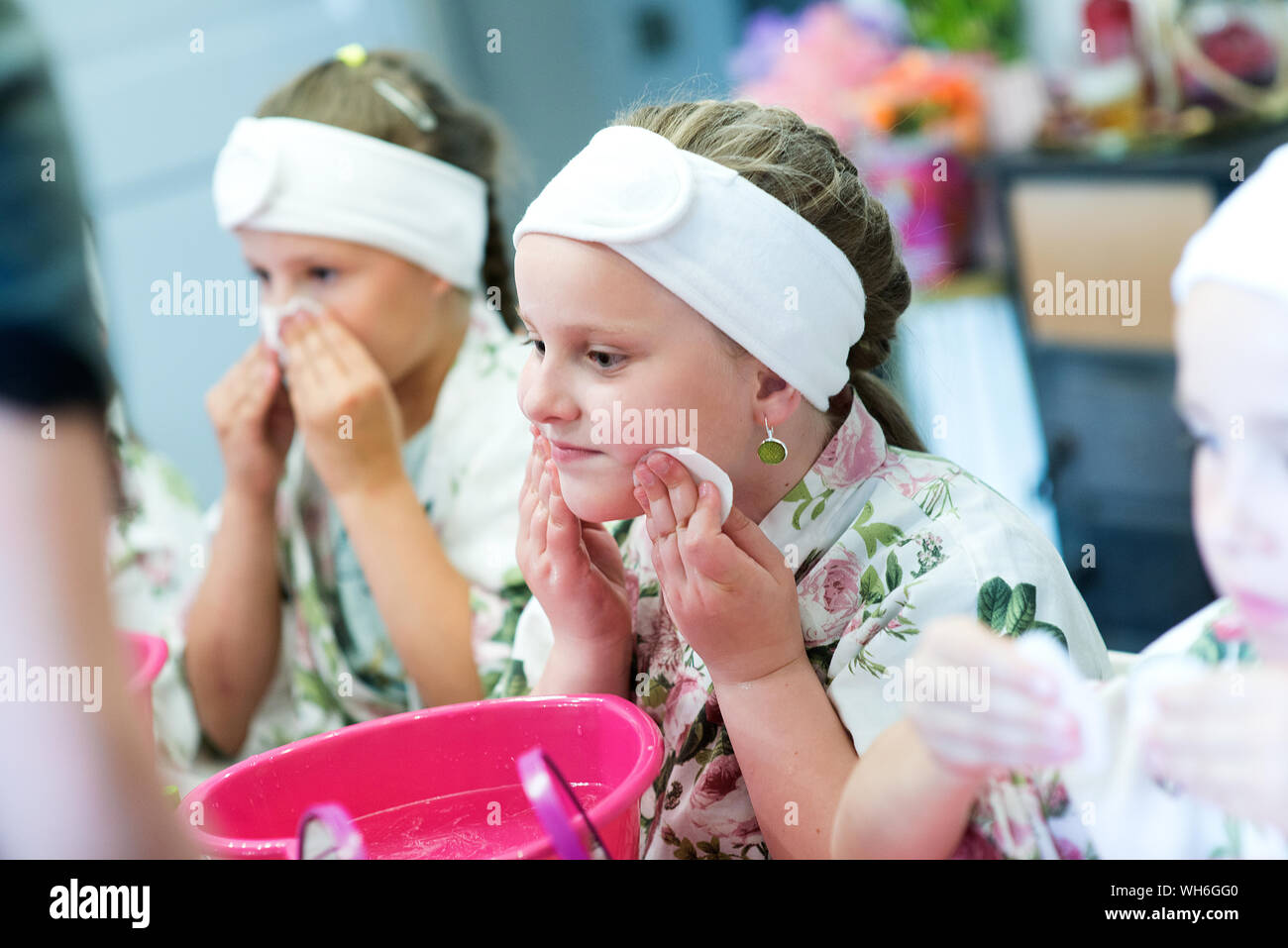 Girls hygiene hi-res stock photography and images - Alamy
