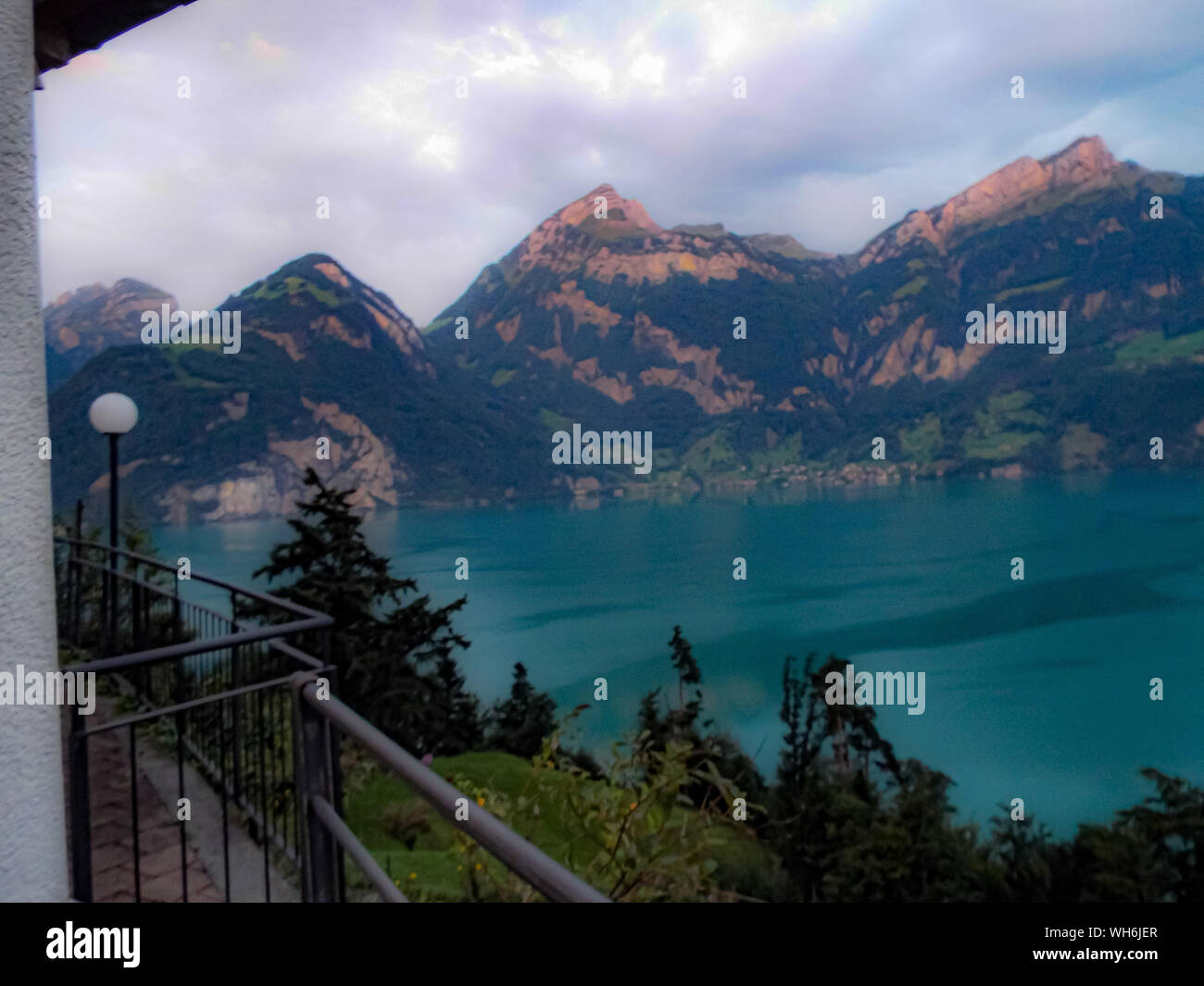 Spectacular lake view hi-res stock photography and images - Alamy