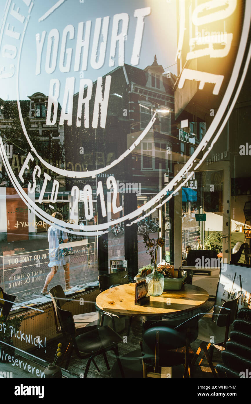 Yoghurt barn hi-res stock photography and images - Alamy