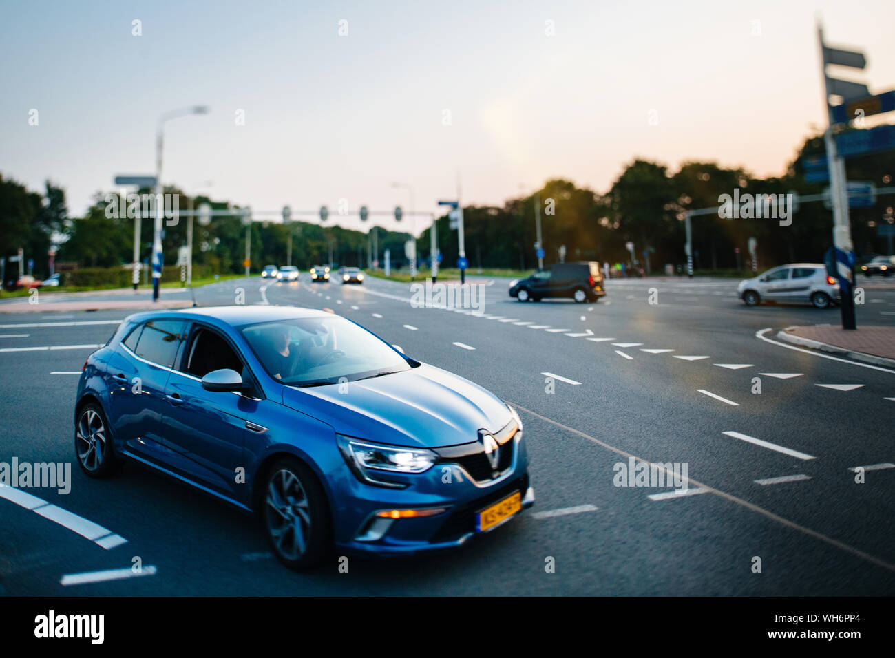 Renault clio cars hi-res stock photography and images - Alamy