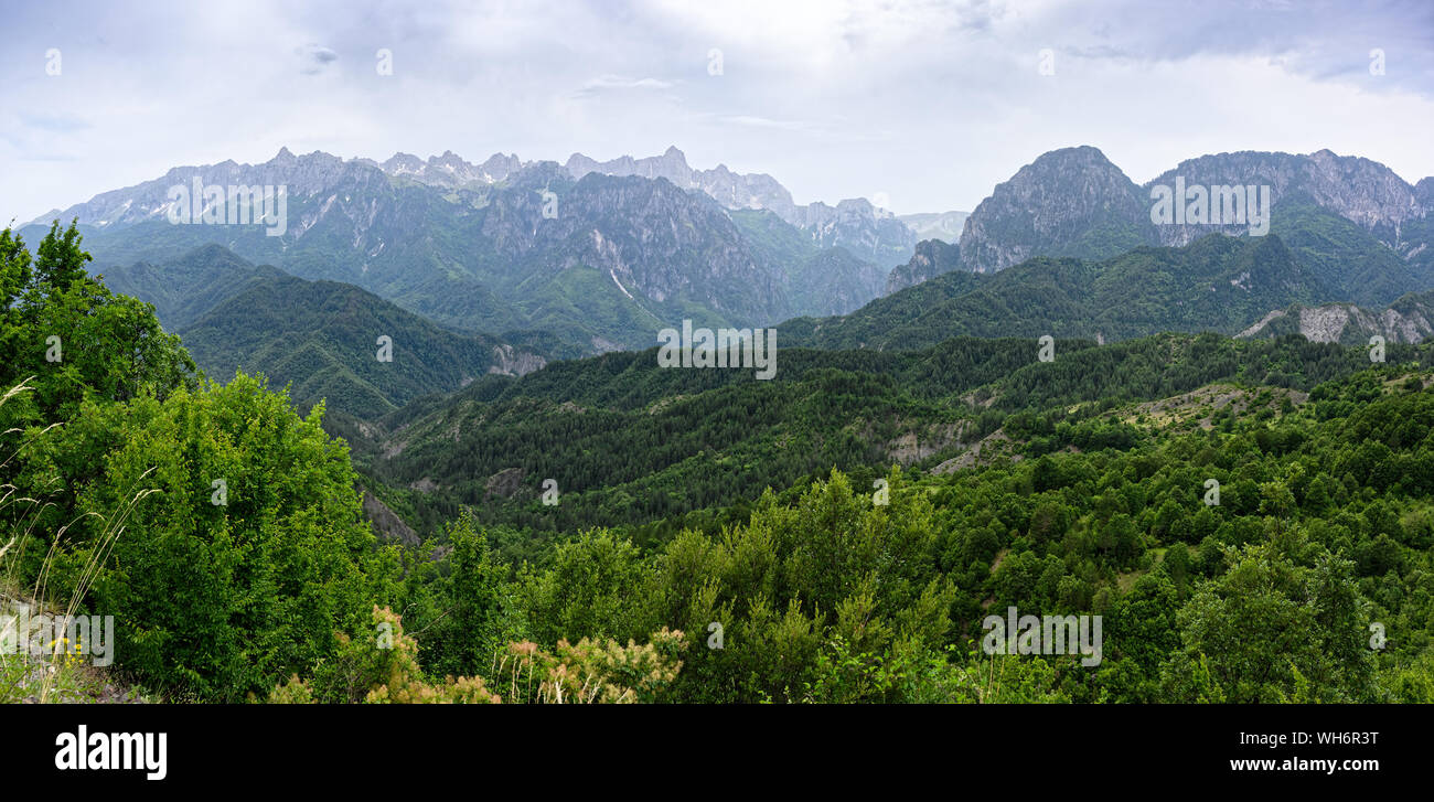 Pindus mountains range hi-res stock photography and images - Alamy