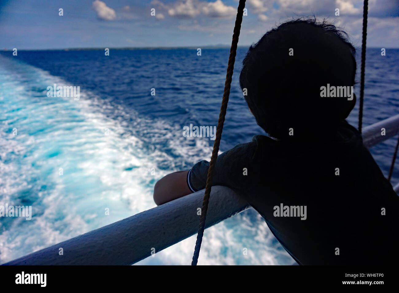 Leaning boat hi-res stock photography and images - Alamy