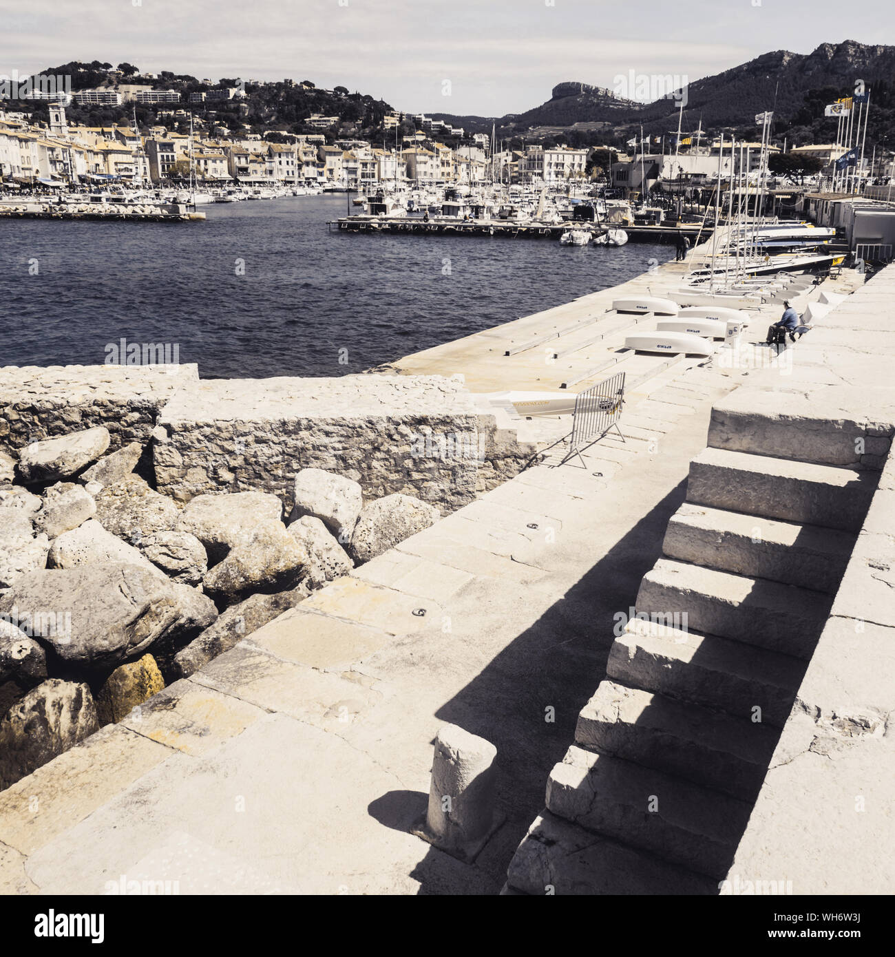 Harbor steps hi-res stock photography and images - Alamy