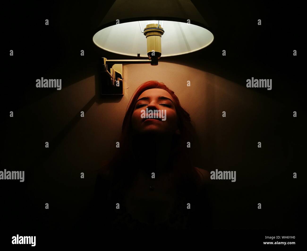 Eyes light up close hi-res stock photography and images - Alamy