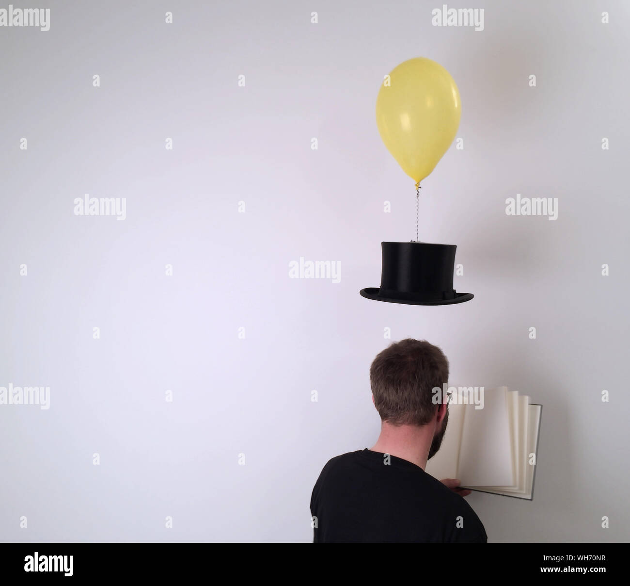 Balloon man hi-res stock photography and images - Alamy