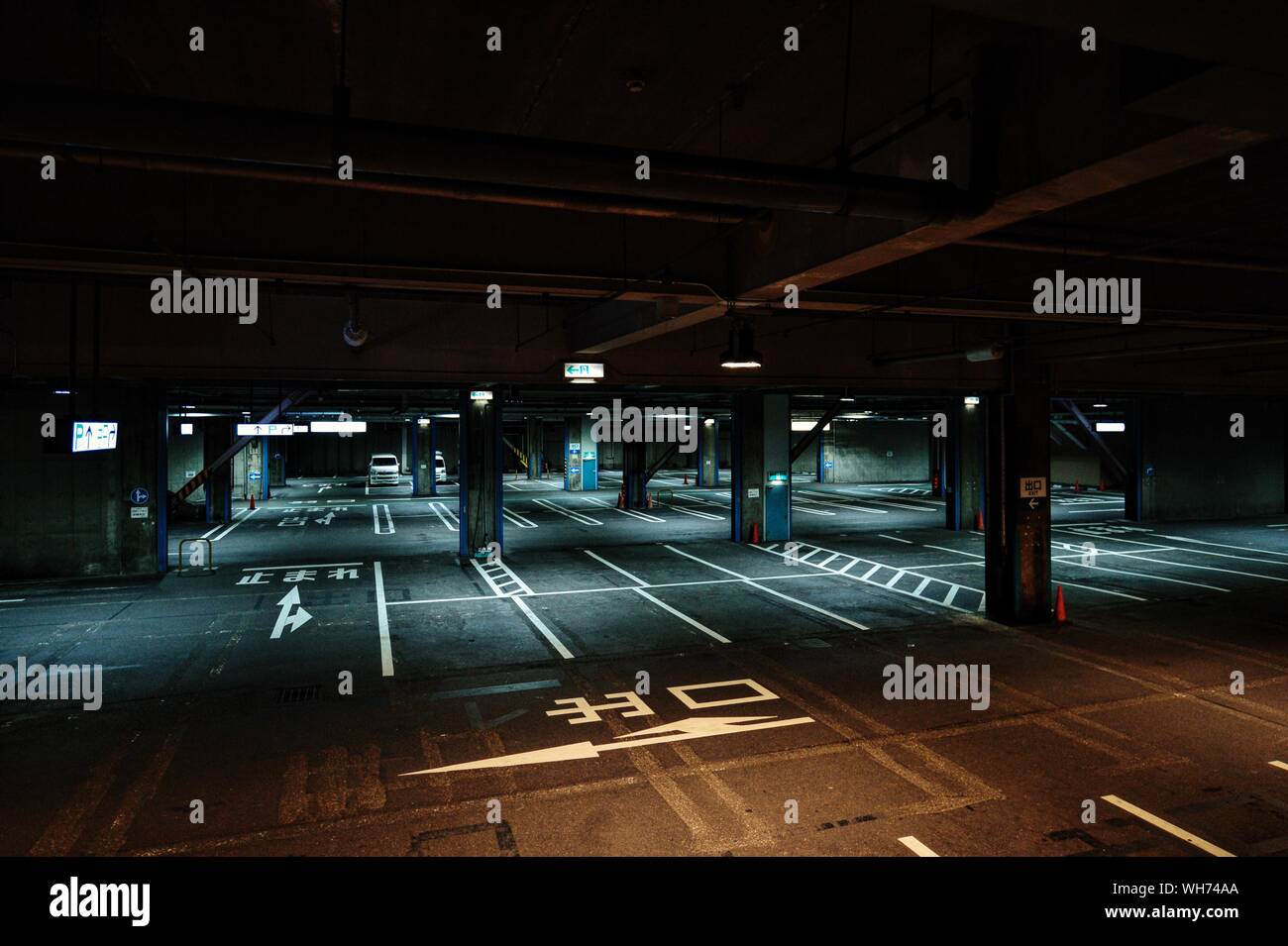 Illuminated underground sign hi-res stock photography and images - Alamy